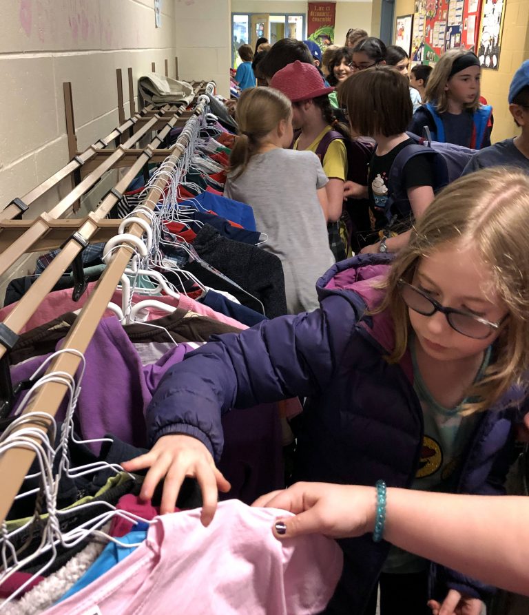 How to Create a Secondhand Store in Your School - Zero-Waste Chef