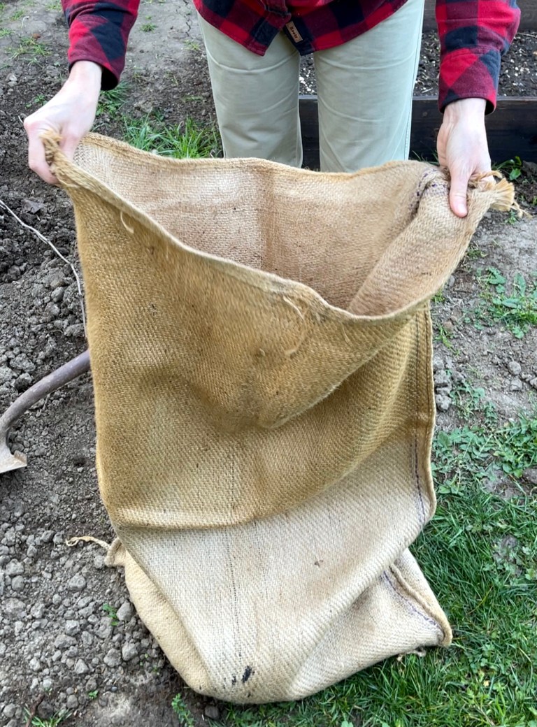 How to Transform a Free Burlap Sack Into a Planter - Zero-Waste Chef
